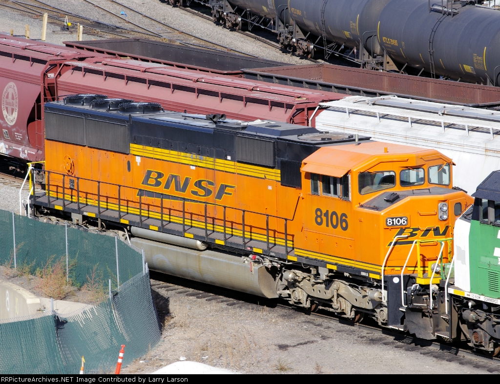 BNSF 8106